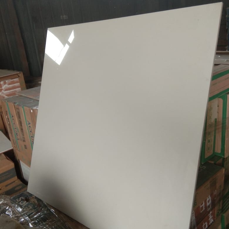 Homogenous Tile Garuda Madrid 60x60 KW2